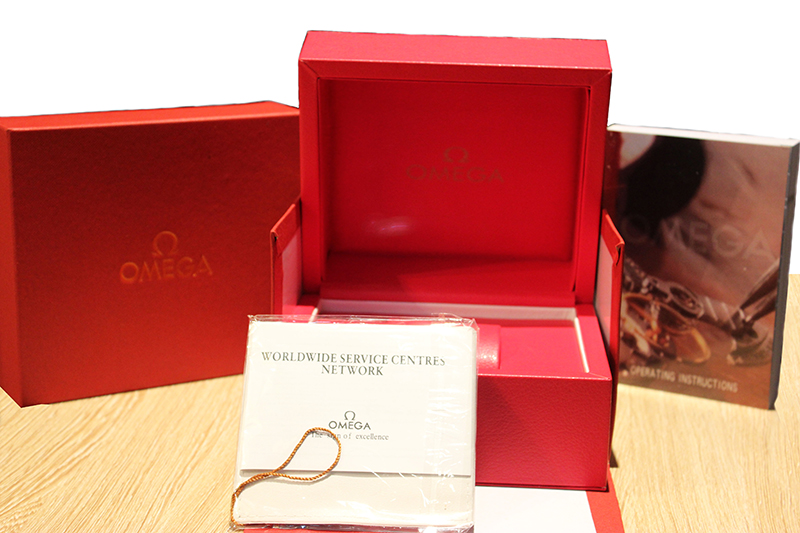 Omega-Box 1 – Replika órák